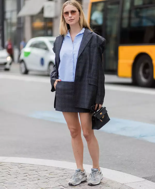 Pernille Teisbaek bi çenteyê piçûk