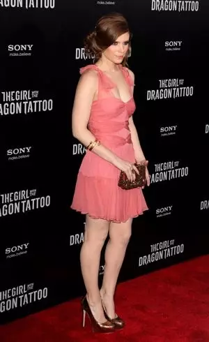 Kate Mara New York ການສາຍຮອບປະຖົມມະທັດຂອງ The Girl With the Dragon Tattoo Dec 2011