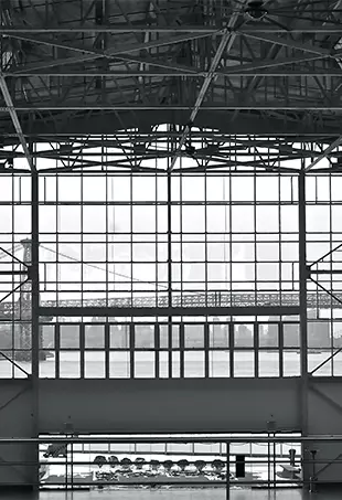 A Duggal üvegház belsejében, Alexander Wang 2014. őszi kifutói bemutatójának helyszíne