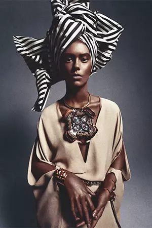 Editoriala rasistă „Regina Africană” a lui Numero are modelul alb Ondria Hardin în Blackface [ACTUALIZARE] 278616_4