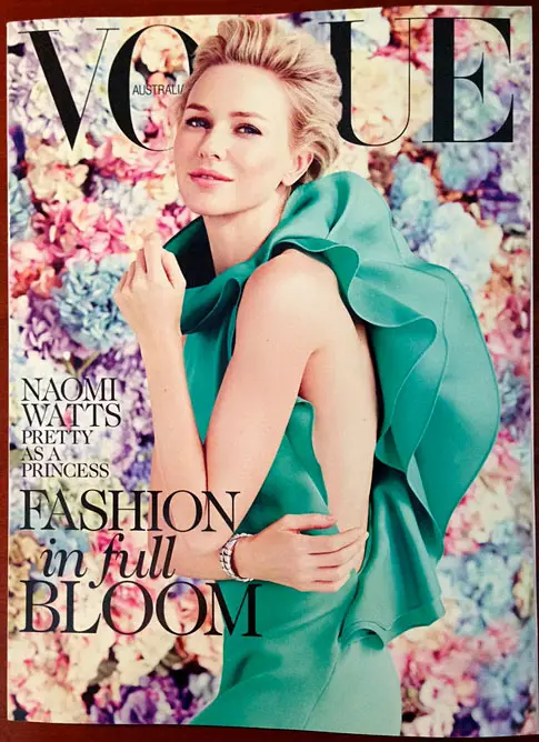 Naomi Watts는 그녀의 Oxblood Zac Posen과 Vogue 표지로 그것을 죽입니다. 284832_2