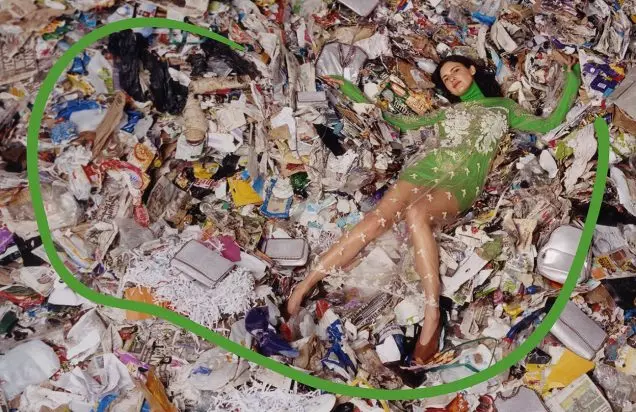 스텔라 매카트니의 2017 가을 광고 캠페인을 위한 할리 위어
