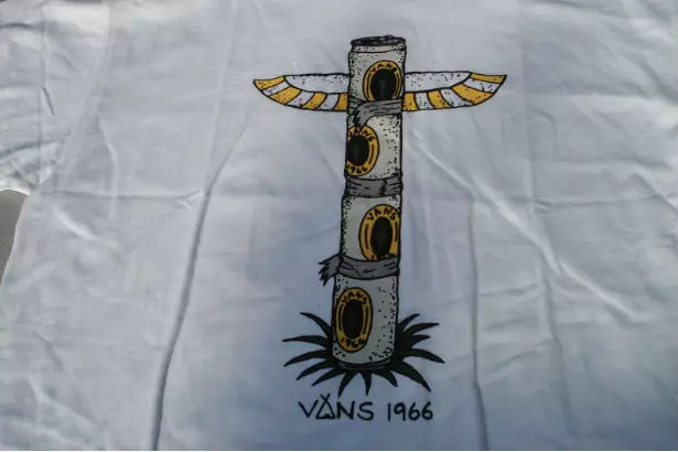 T-shirt Totem Vans