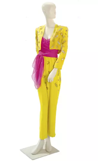Coco Rocha vil bære Elizabeth Taylors (vinplettede) Givenchy-jumpsuit til Met-gallaen i aften