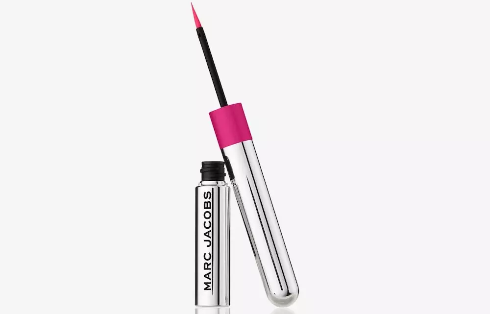 Neon Eyeliners a la Valentino Outono 2021 Alta Costura 385_6