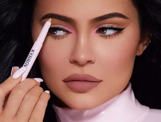 Kylie Jenners nye Kybrow-kolleksjon lover perfekte buer