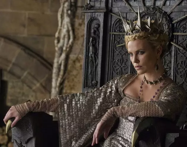 Charlize Theron Evil Queen Snow White និង Huntsman