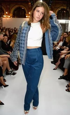 Adele-Exarchopoulos-Paris-Fashion-Week-Week-Spring-2014-Balmain-Sete-2013