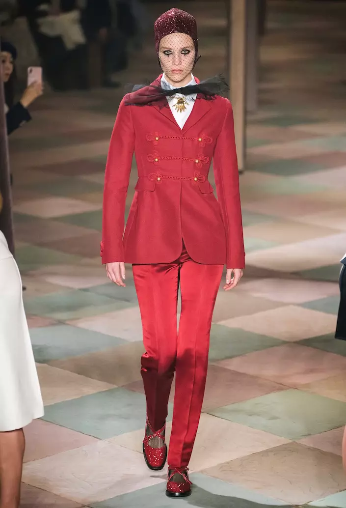 Moda e cirkut në Christian Dior Haute Couture Pranverë 2019.