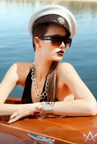 AM Eyewear 在 2012 年春季面向 60 年代的马赛和被宠坏的百万富翁花花公子