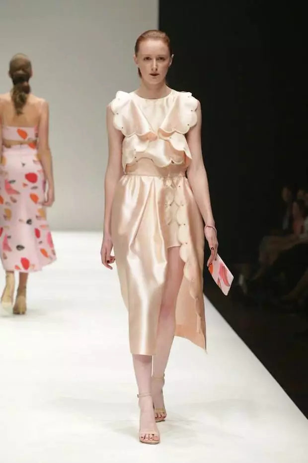 Błyszczące pastele, mocna kobiecość podczas wiosennego tygodnia mody w Melbourne 2014