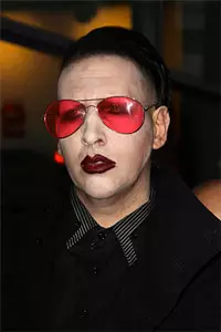 Selena Gomez, Marilyn Manson, Caleb PLL-ist: 