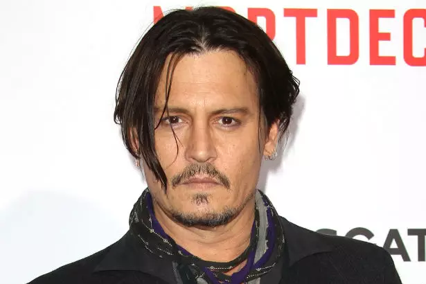 Den Johnny Depp mécht sech Suergen iwwer dem Lily-Rose seng Modellerkarriär