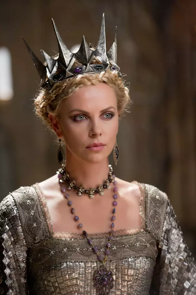 Nữ hoàng Ravenna trong Snow White and the Huntsman