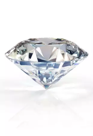 London Jewelerは、ダイヤモンドを見つけて宇宙に打ち上げておくように求めています